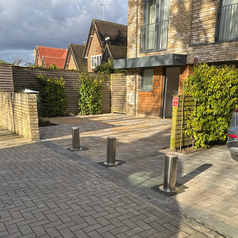 Eco Rise Wireless Battery Powered Automatic Bollard - Supply ...